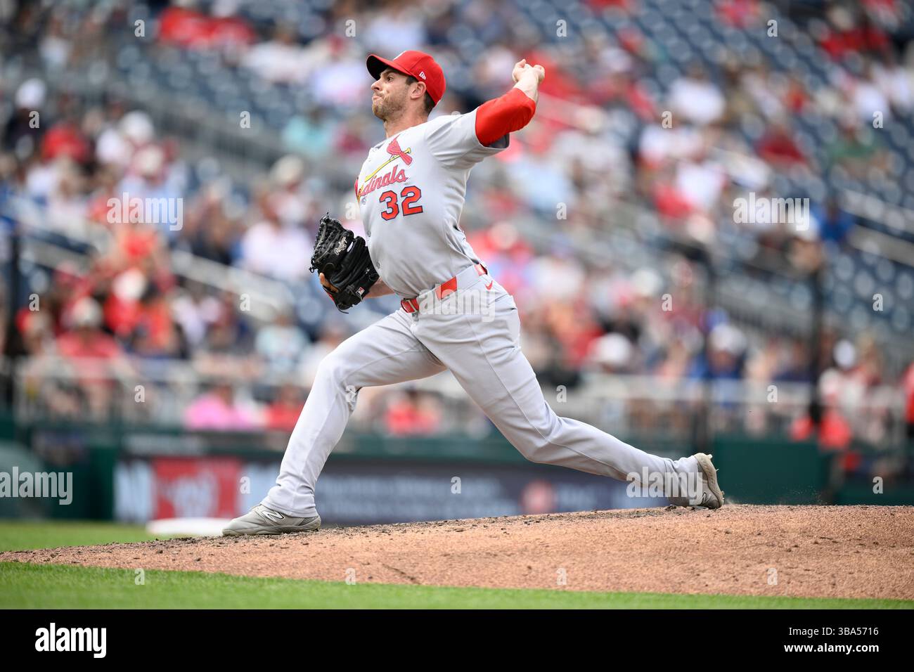 St. Louis Cardinals relief pitcher Steven Matz (32) in action during a ...