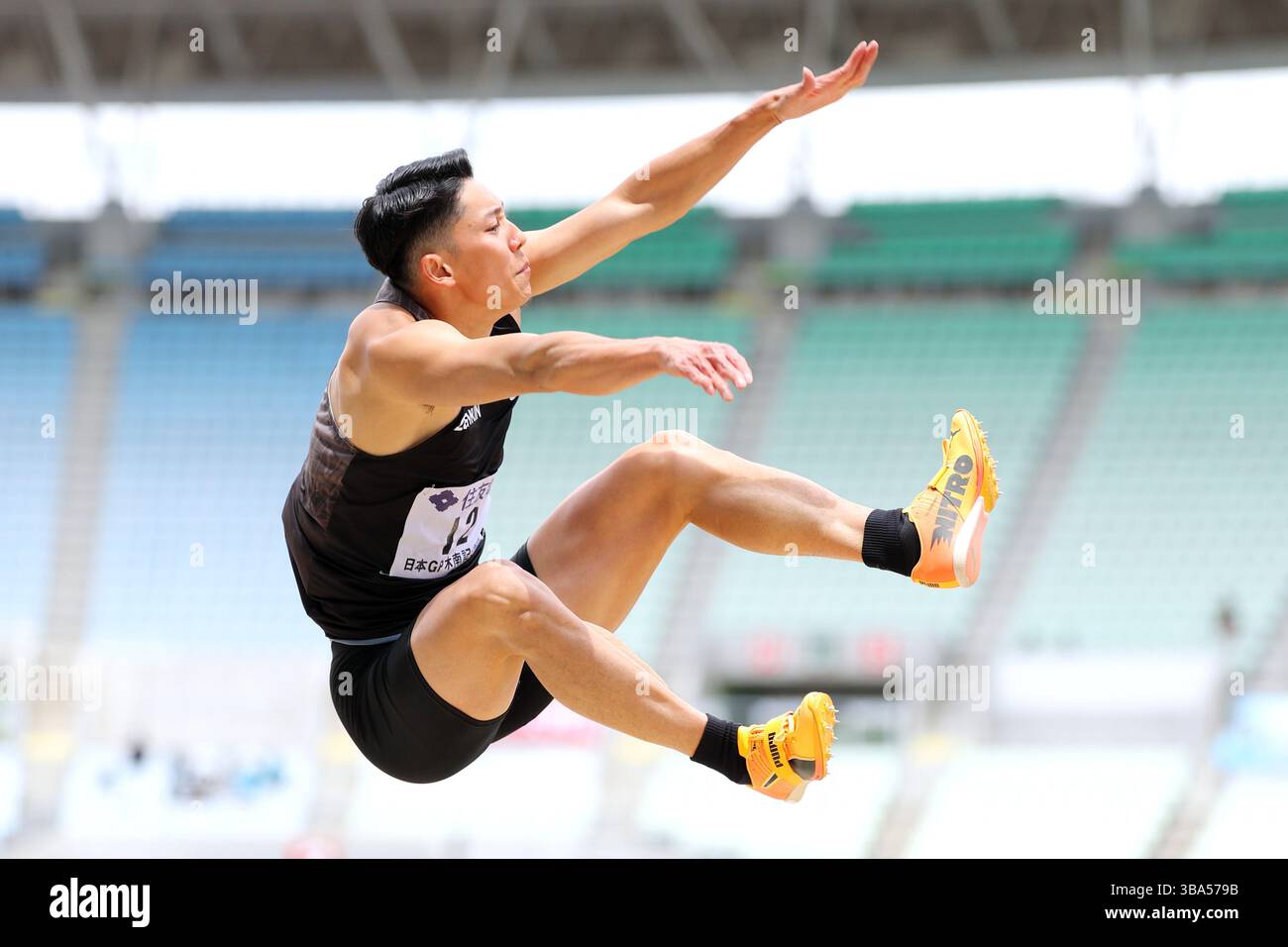 Yanmar Stadium Nagai, Osaka, Japan. 11th May, 2025. Shoutarou Shiroyama ...