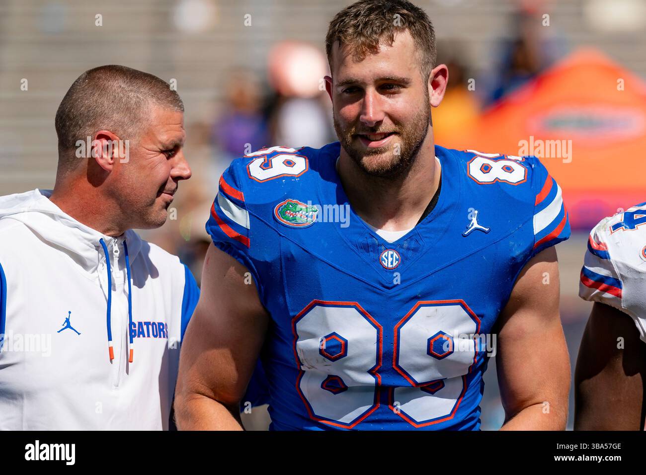 GAINESVILLE, FL - APRIL 12: Florida Gators tight end Hayden Hansen (89 ...