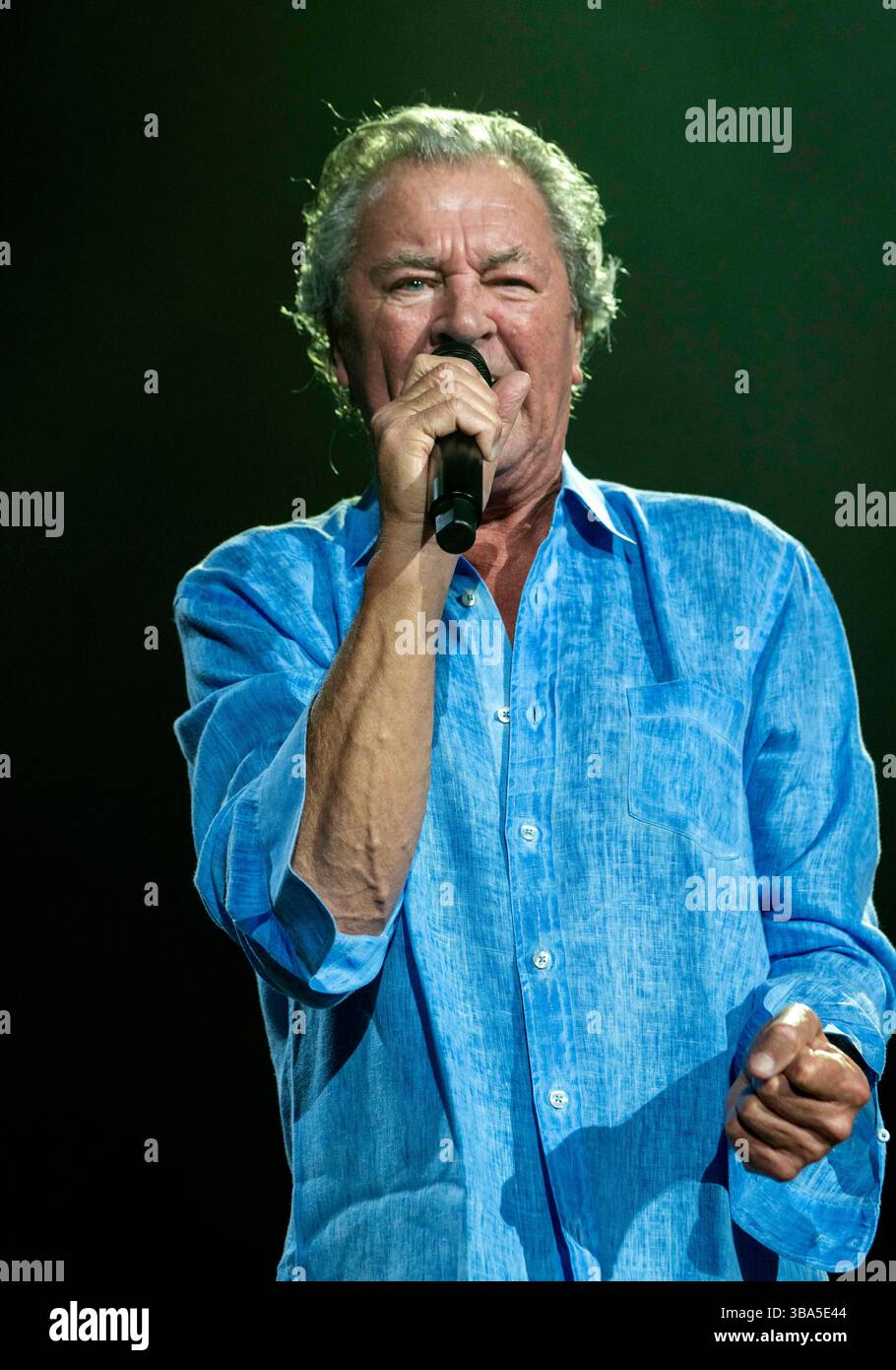 August 17, 2024: Singer IAN GILLAN of Deep Purple performs on August 17 ...