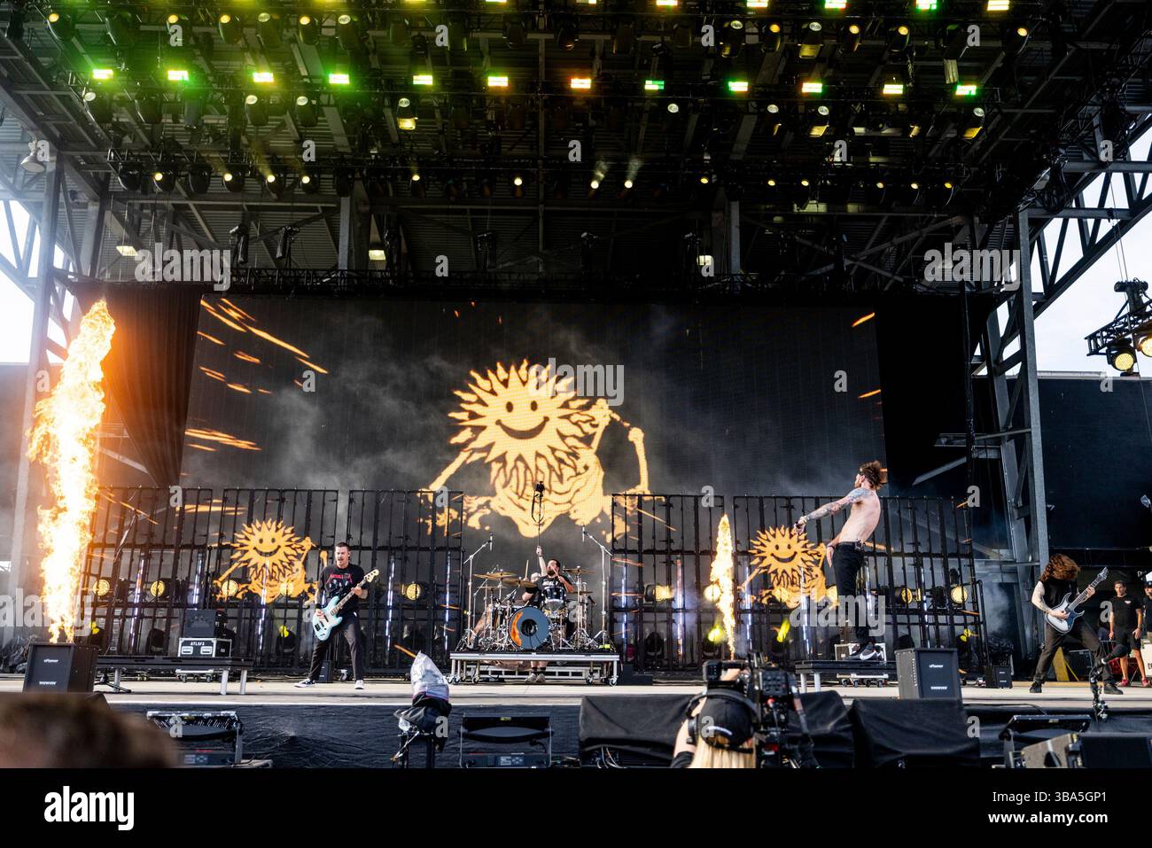 Oshie Bichar, from left, Connor Denis, and Caleb Shomo of Beartooth ...