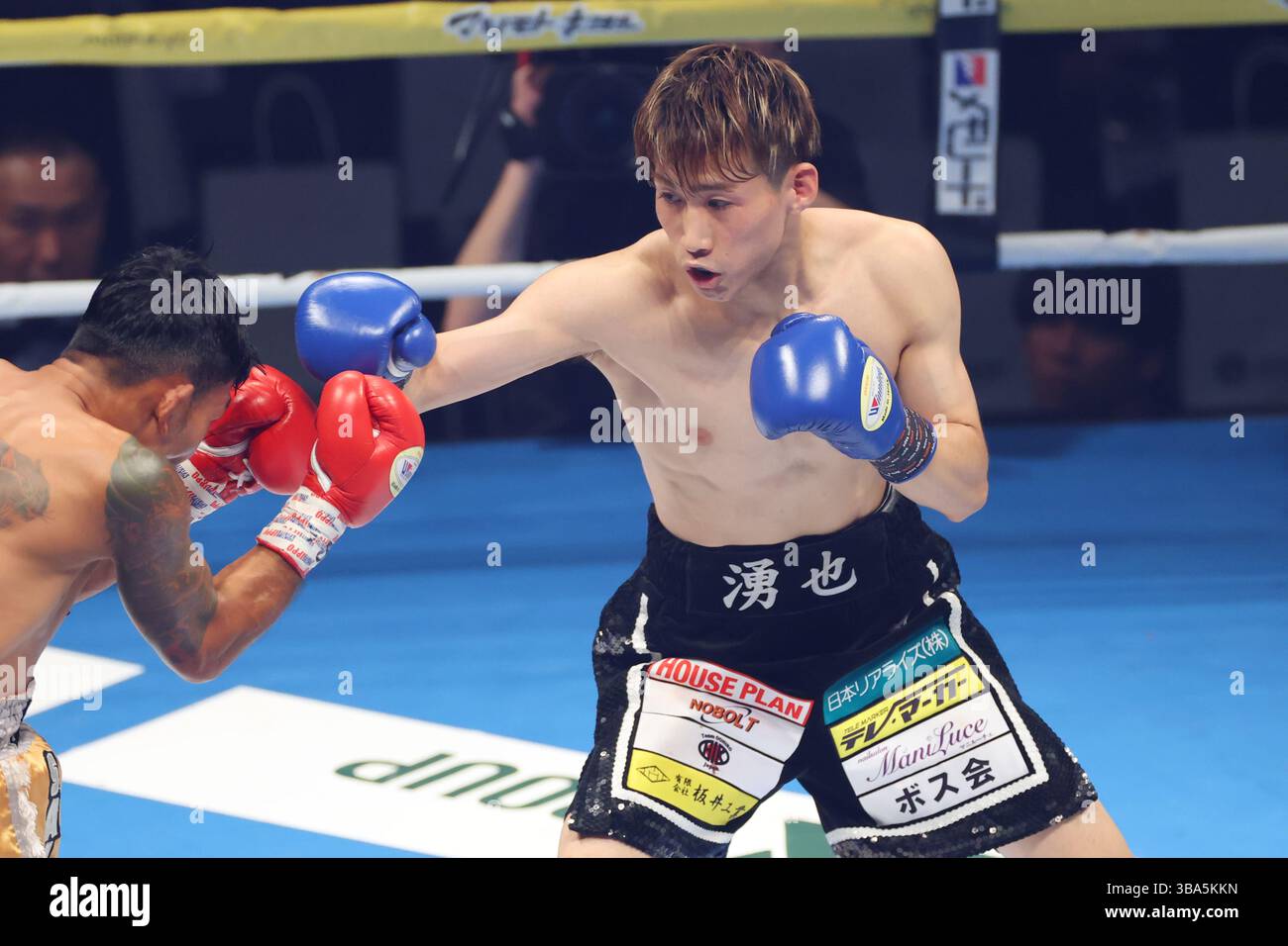 Tokyo, Japan. 11th May, 2025. Yuya Tanaka (JPN) Boxing : 8R 54.5kg weight bout at Ota-City ...