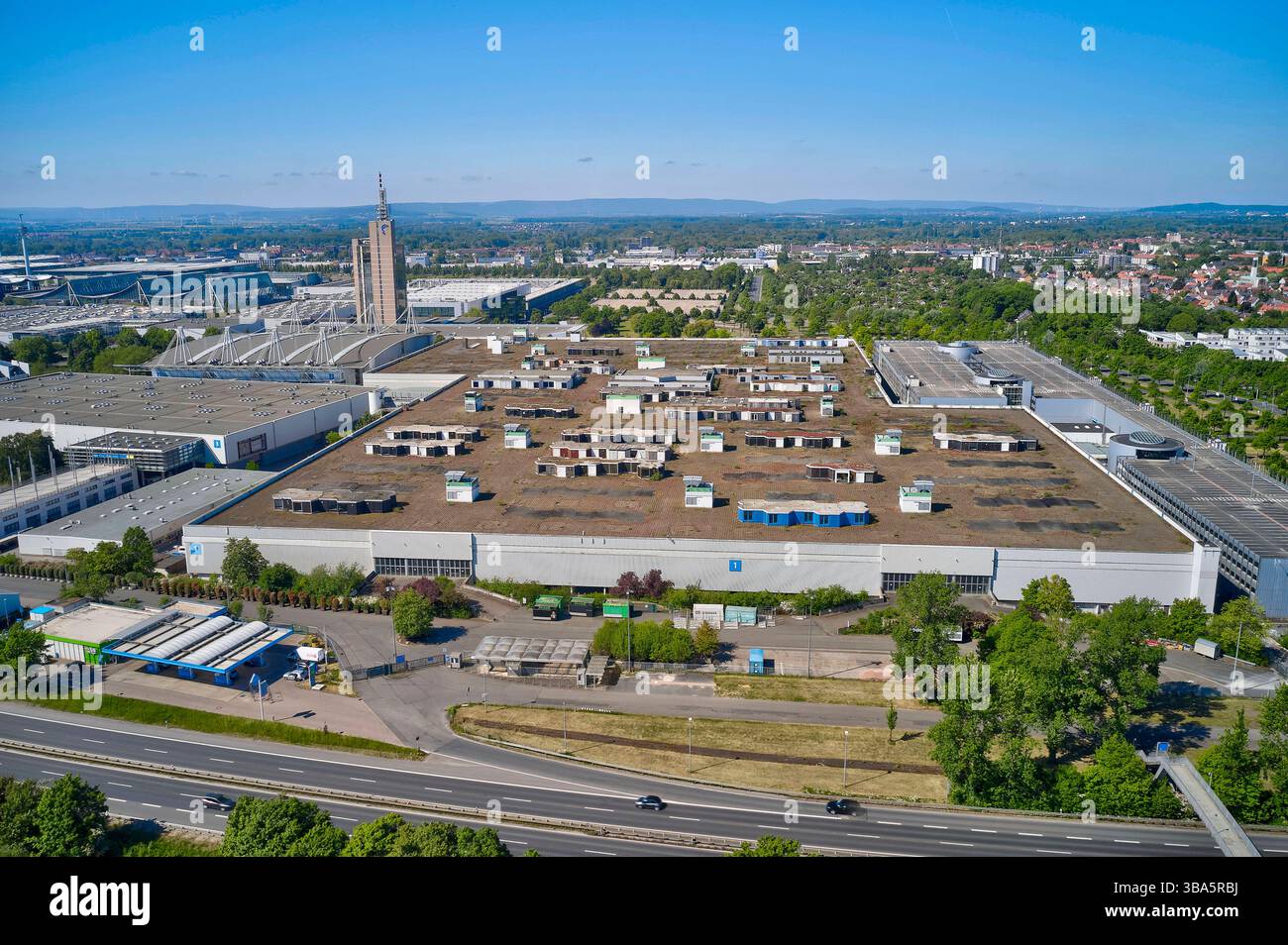 Das Messegelände Hannover ist mit einer überdachten Fläche von 392.453 ...