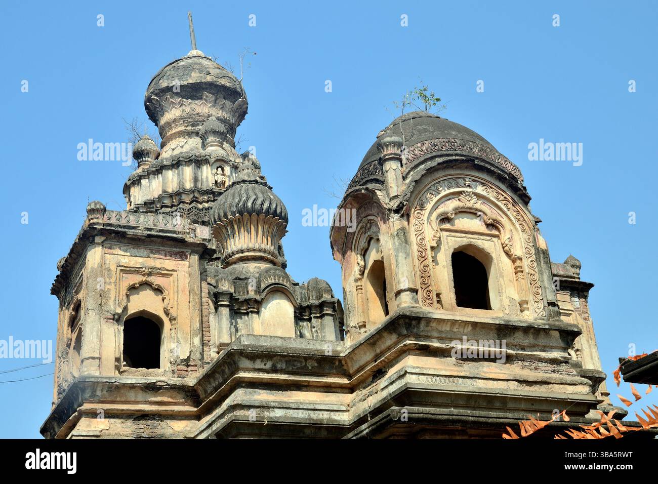 Partial view of the Dakshin Kashi Shiv Mandir, Mahuli Sangam, Satara ...