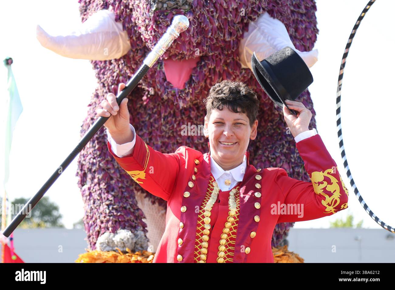 Annamaria Bodor, Ringmaster on the Greatest Showman float The Spalding ...