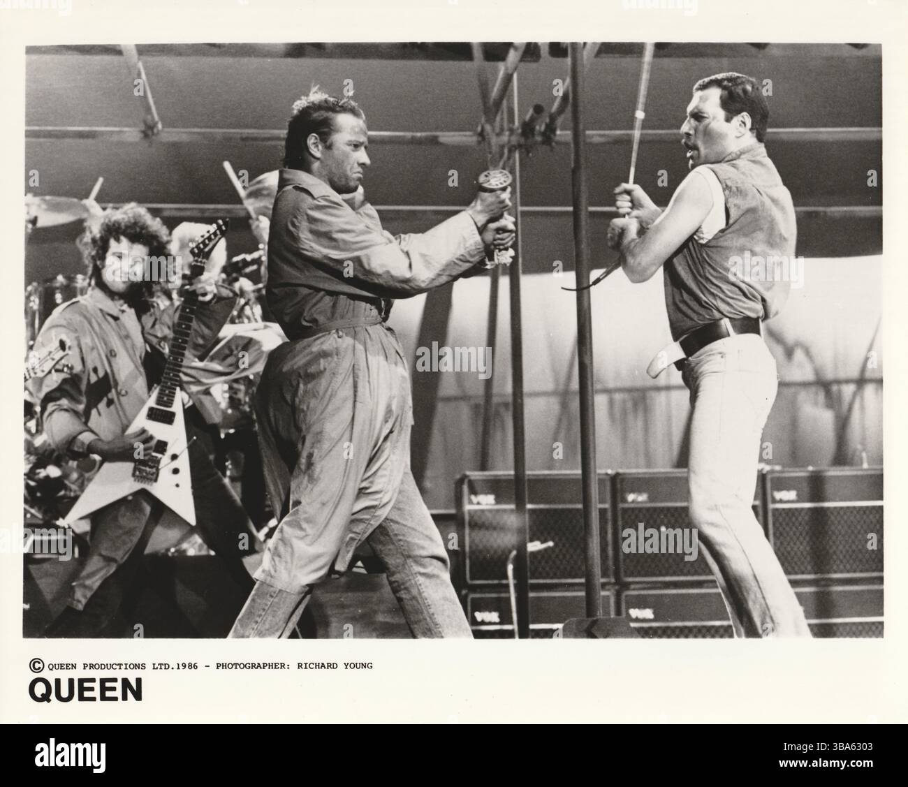 Highlander 1986 EMI / Queen Music Video Freddie Mercury / Christopher ...