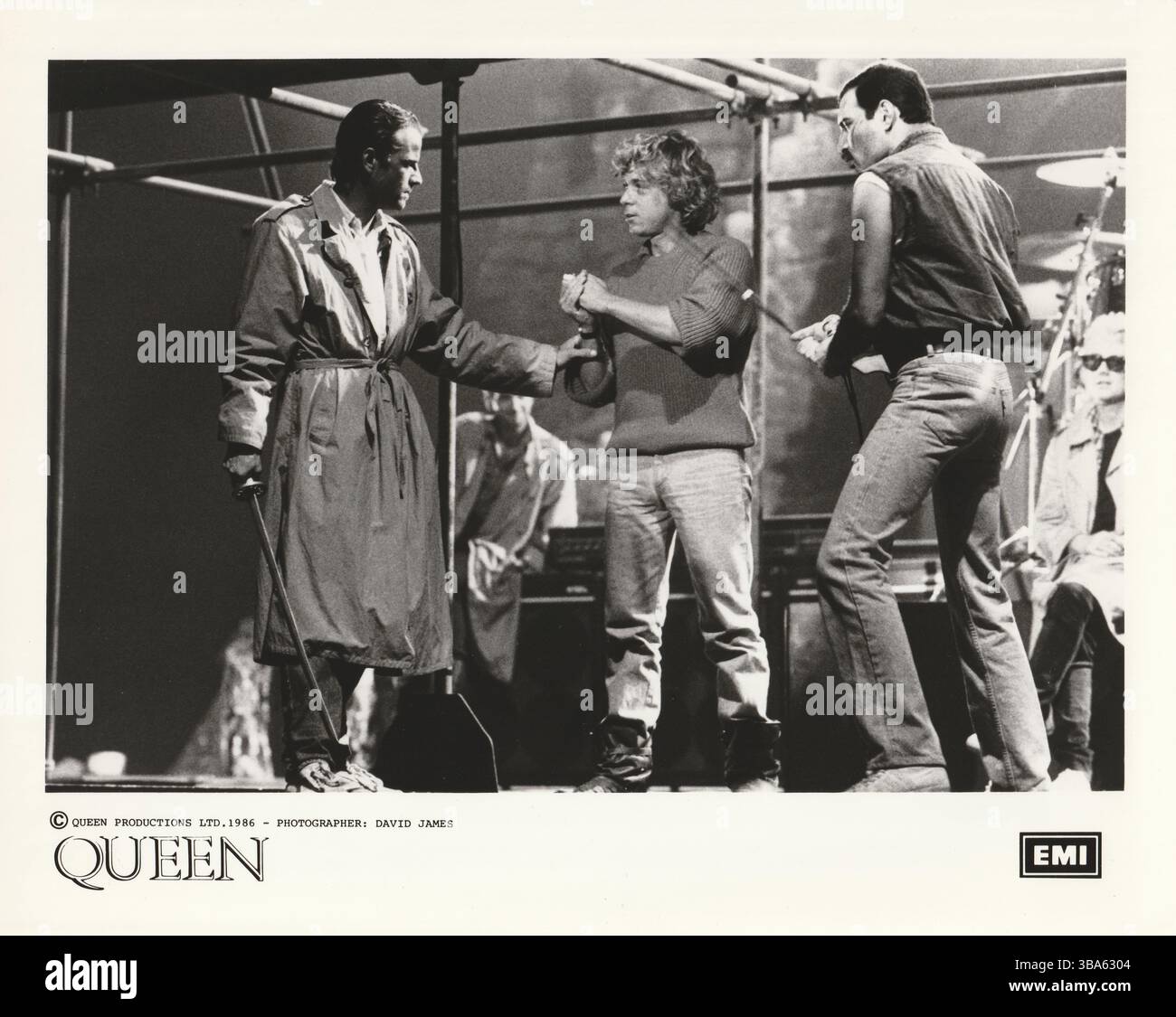 Highlander 1986 EMI / Queen Music Video Freddie Mercury / Christopher ...