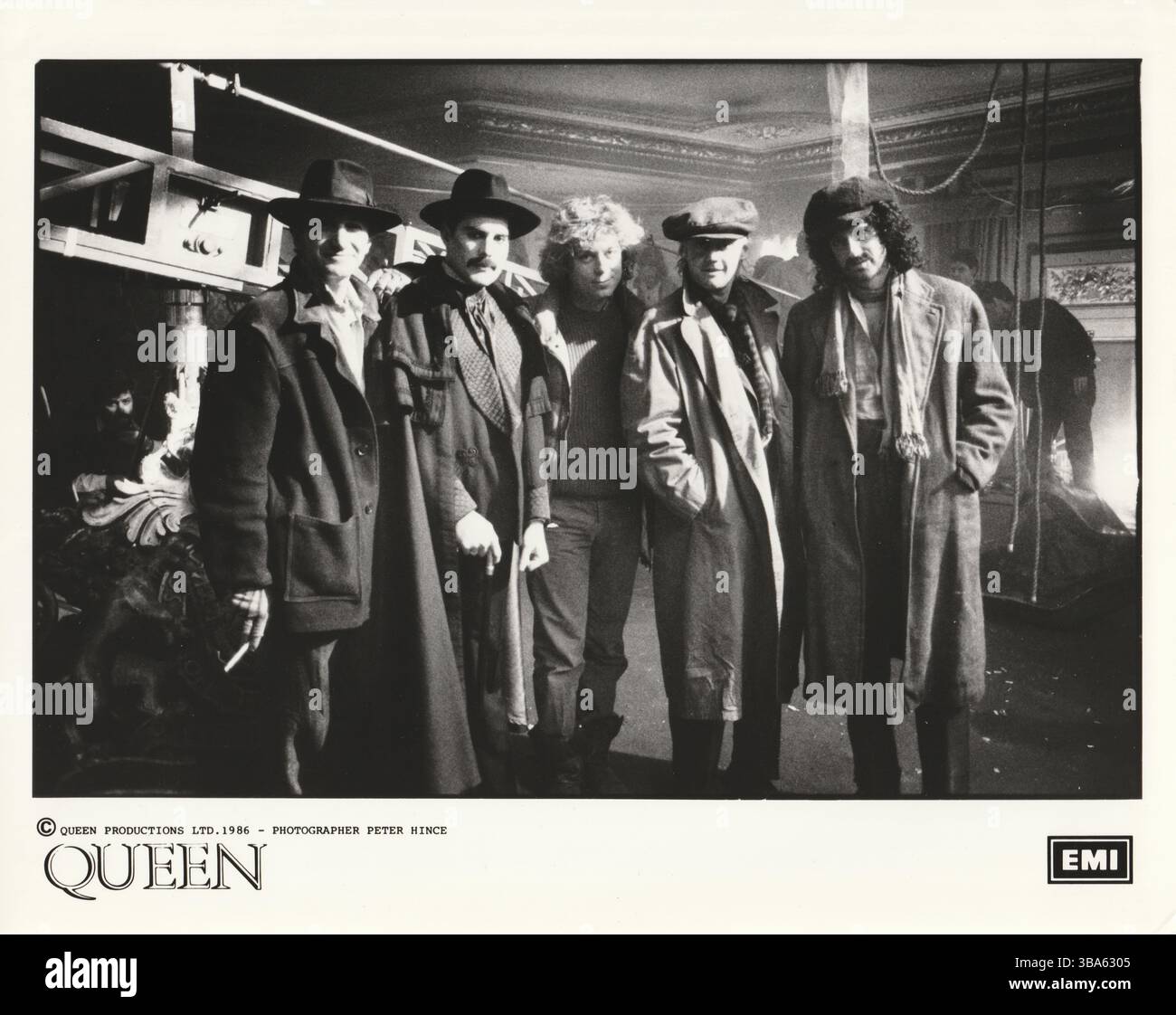 Highlander 1986 EMI / Queen Music Video Freddie Mercury / Christopher ...