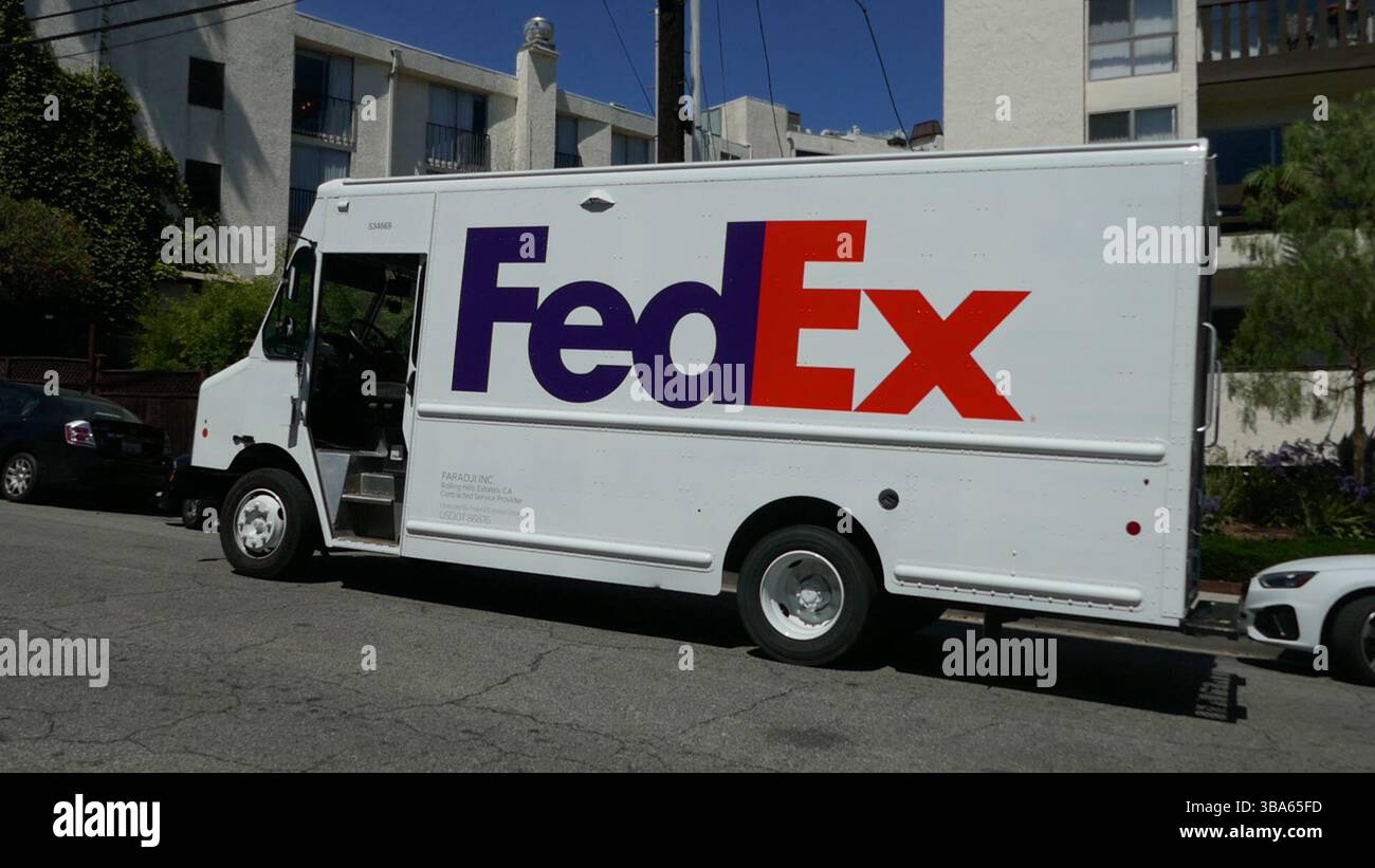 Los Angeles, California, USA 10th May 2025 FedEx Truck on May 10, 2025 ...