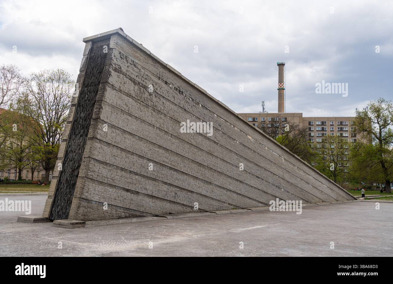 The Invalidenpark in Berlin, Urban Memorial Park with Modern Water ...