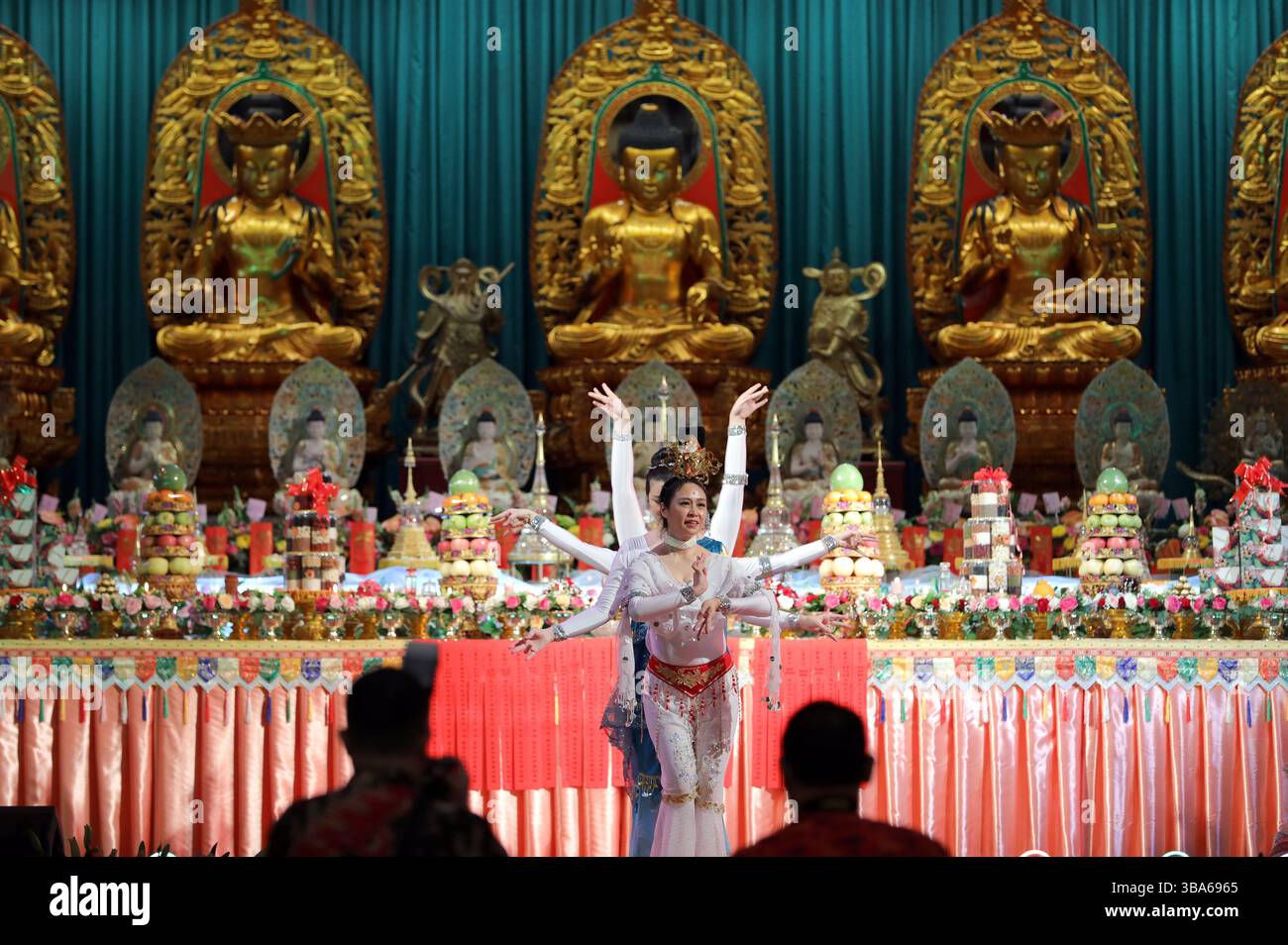 Vesakha bucha hi-res stock photography and images - Alamy