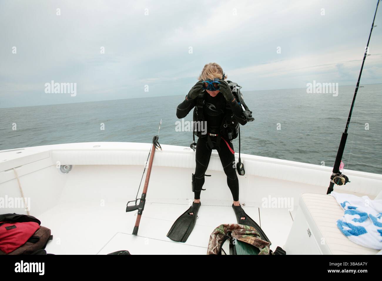 Scuba diving day boat hi-res stock photography and images - Alamy