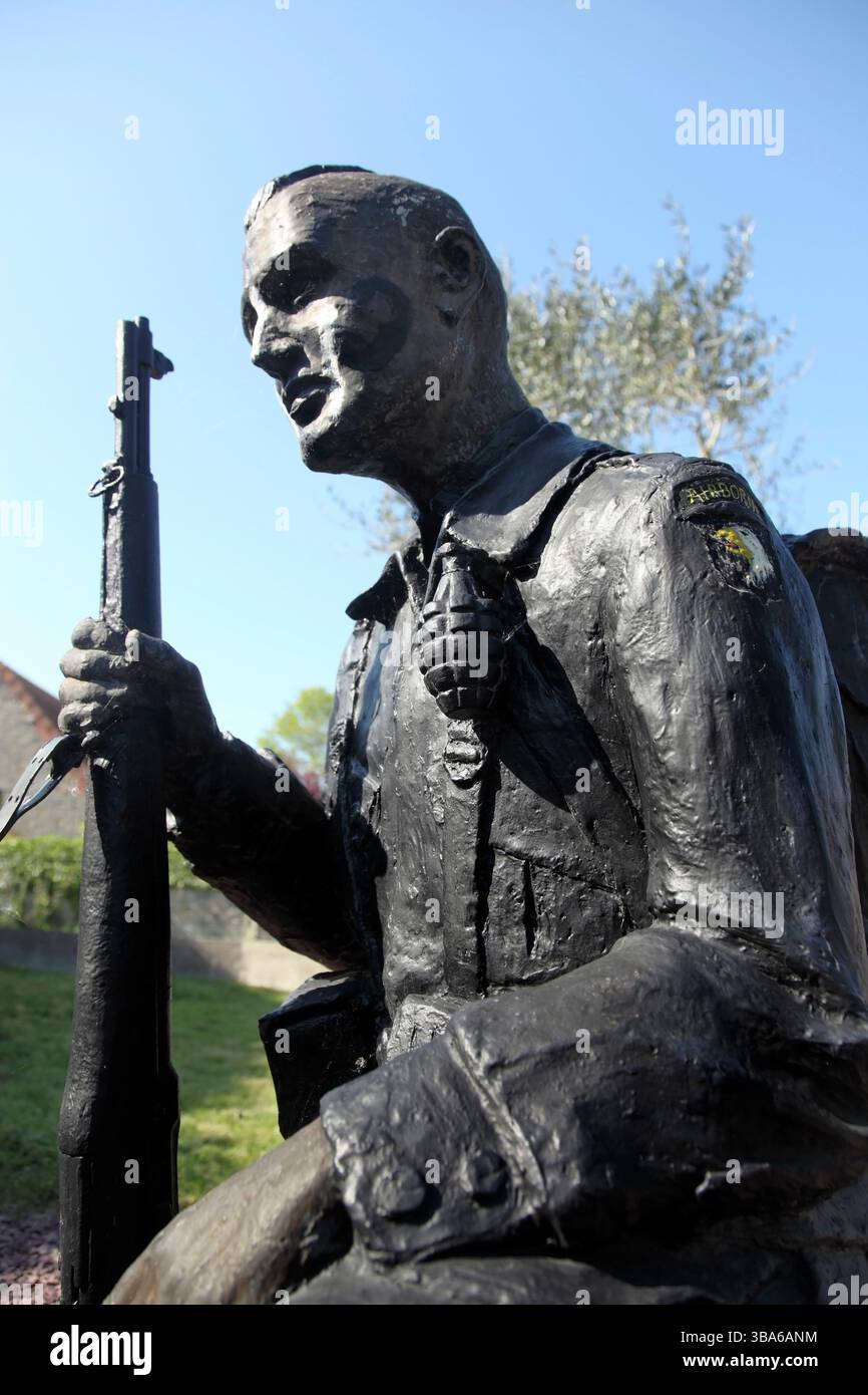 Filthy Thirteen (1st Demolition Section of the Regimental Headquarters ...