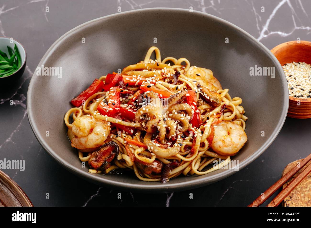 Chinese noodles vegetables seafood hi-res stock photography and images ...