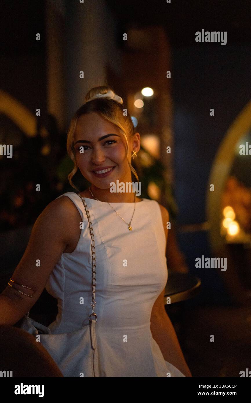 Night life cocktail hi-res stock photography and images - Alamy