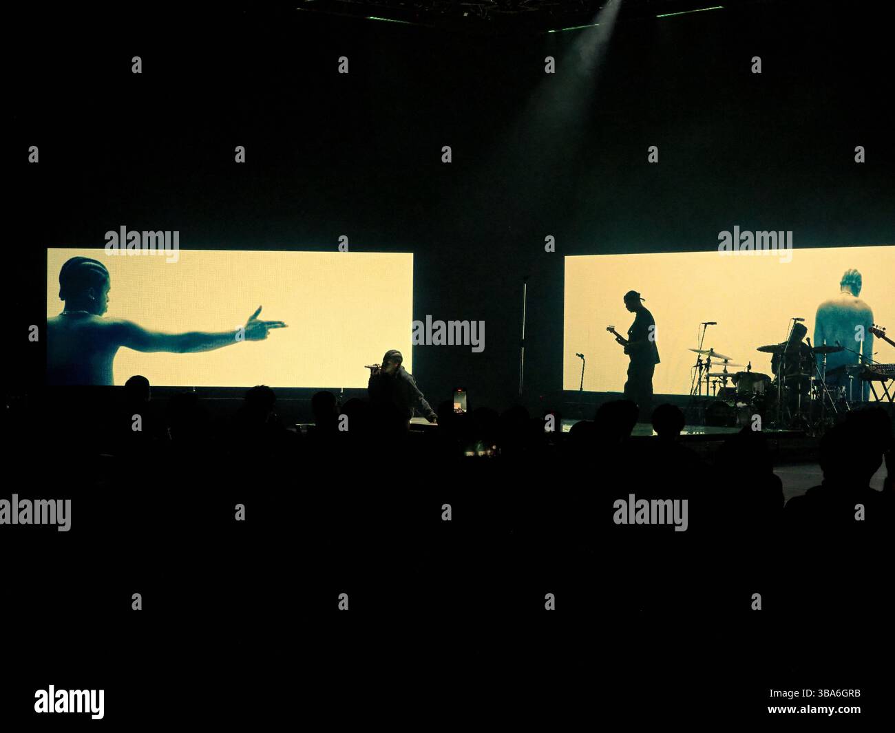 Daniel Caesar live in Tokyo at the International Forum, winter 2023 ...