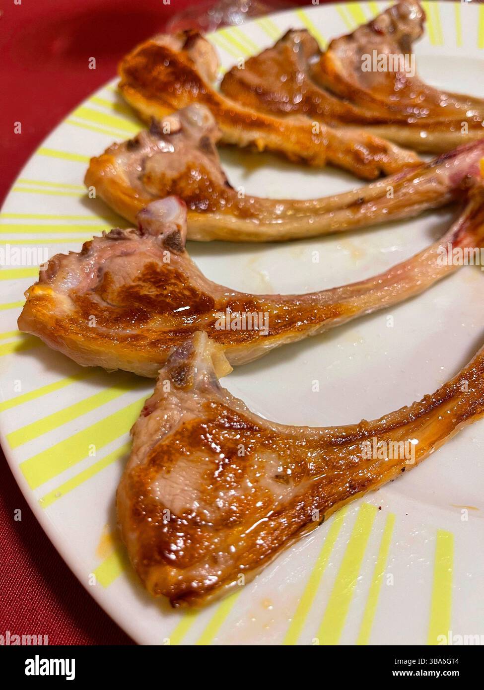 Lamb tradicional hi-res stock photography and images - Alamy