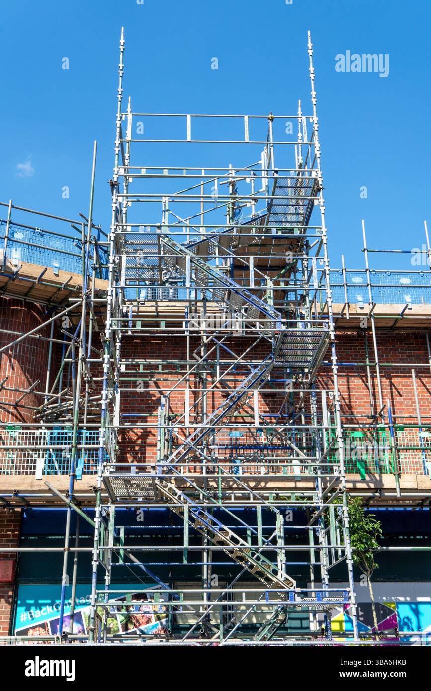 Steel scaffold structure hi-res stock photography and images - Alamy