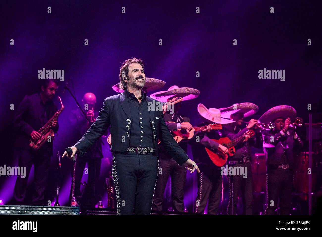 Portland, OR, USA. 11th May, 2025. Alejandro Fernández performs during ...