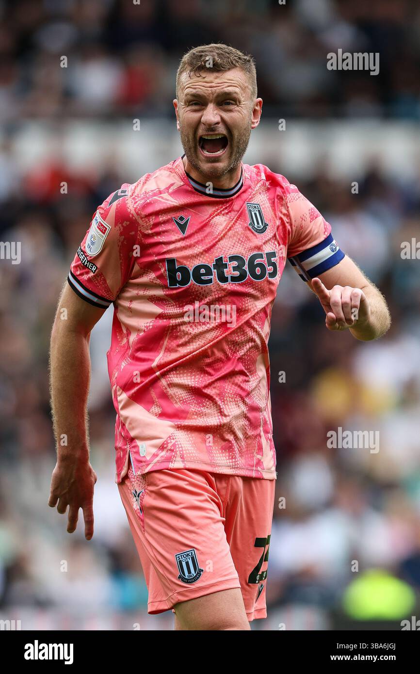 Stoke City's Ben Gibson during the Sky Bet Championship match at Pride ...