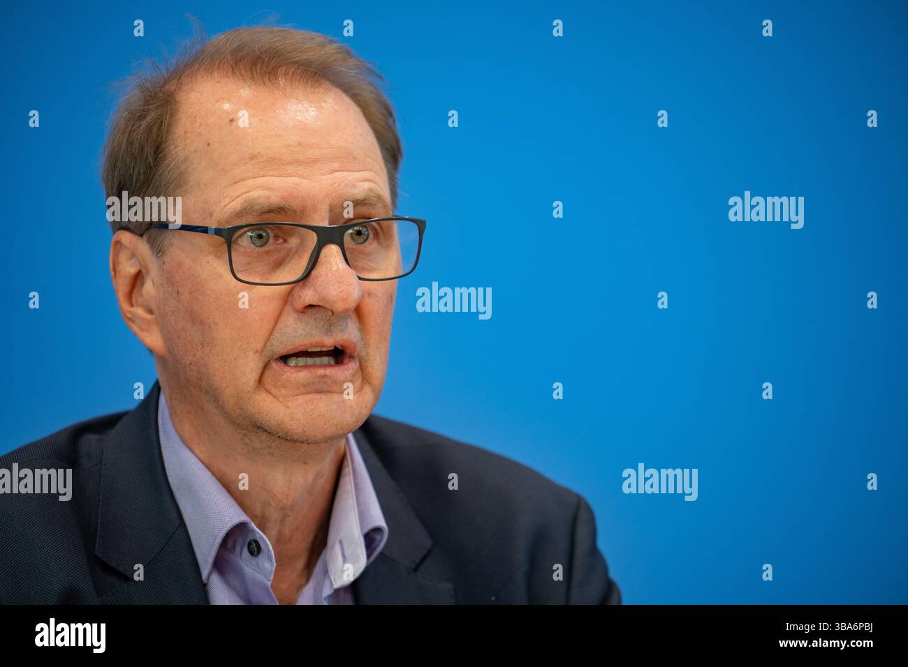 Federal Press Conference with Prof. Dr. Dirk Messner, Berlin, May 12 ...