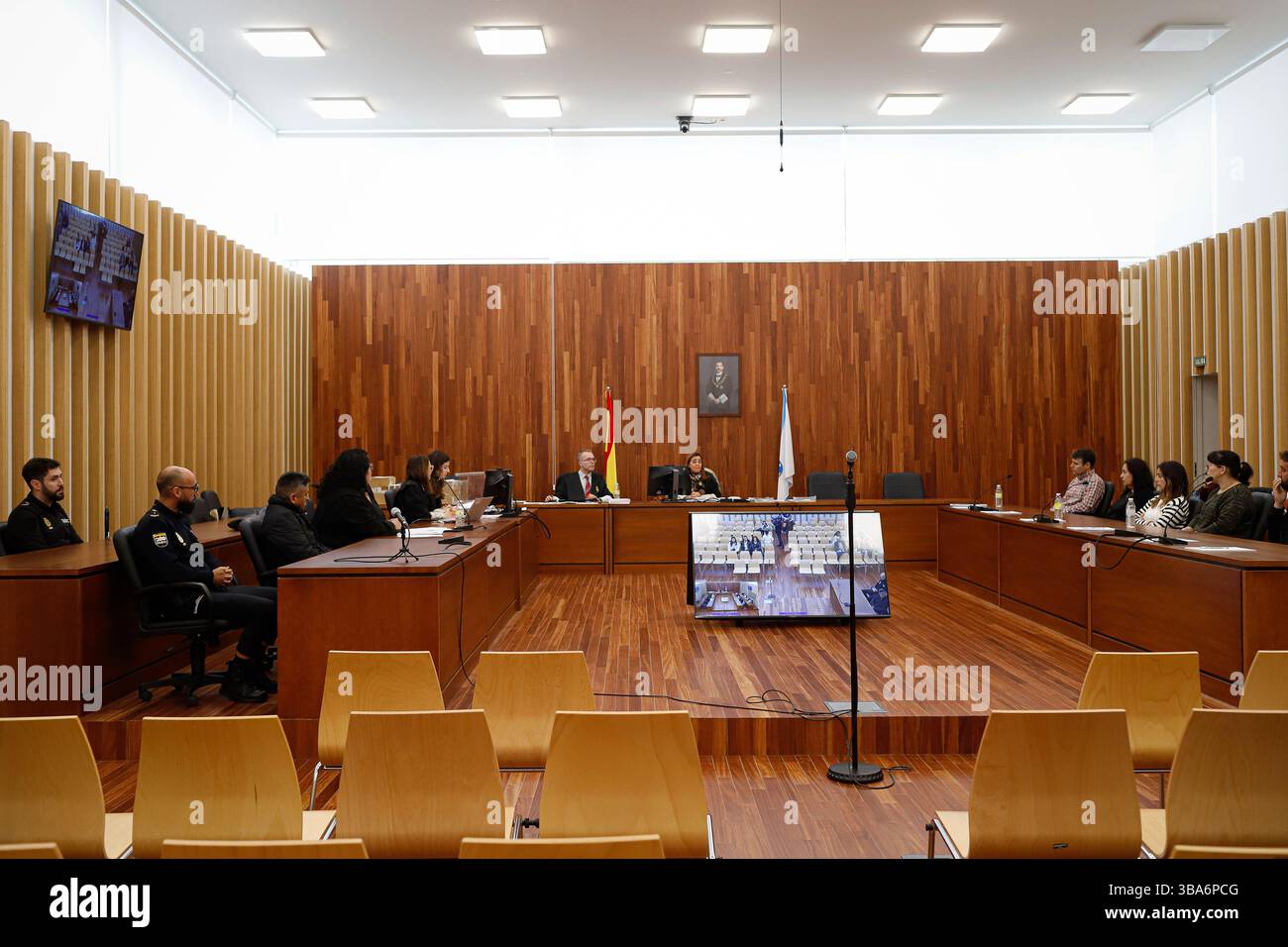 The accused in the fifth section of the Provincial Court of Pontevedra ...