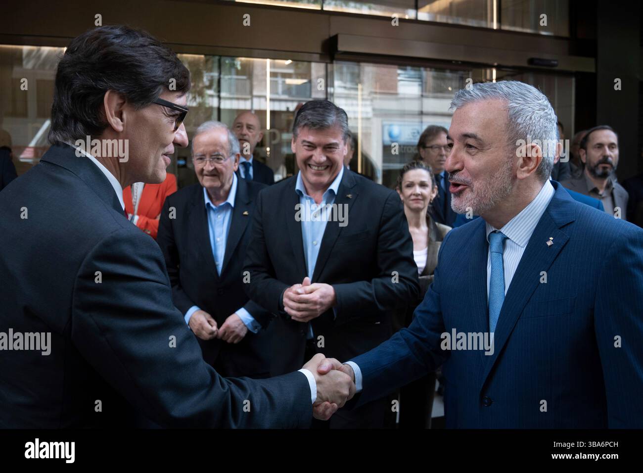 The president of the Generalitat, Salvador Illa, the mayor of Barcelona ...