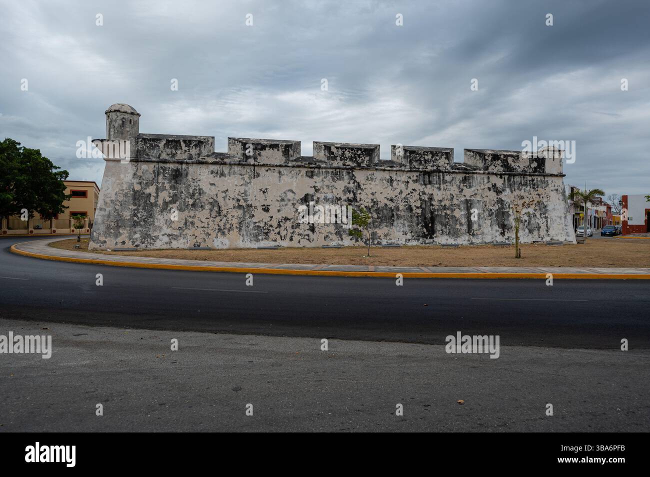 Old fort and road in Campeche, Mexico Stock Photo - Alamy