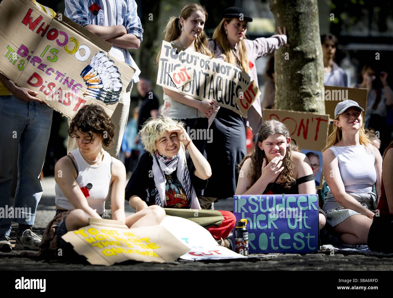AMSTERDAM - Students and staff of the University of Amsterdam (UvA ...