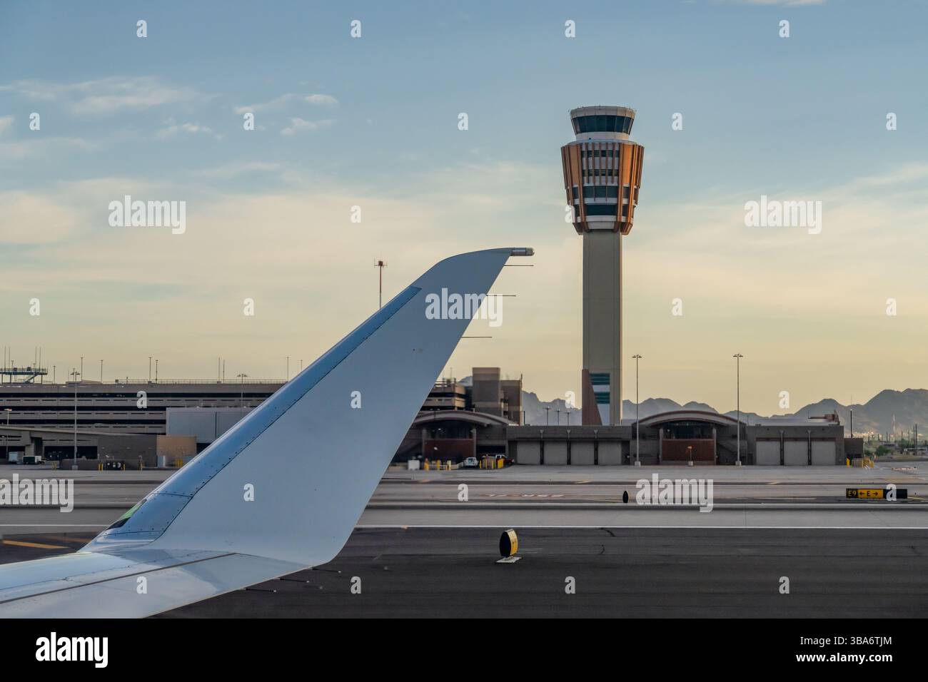 The air traffic control tower of the Phoenix Sky Harbor International ...