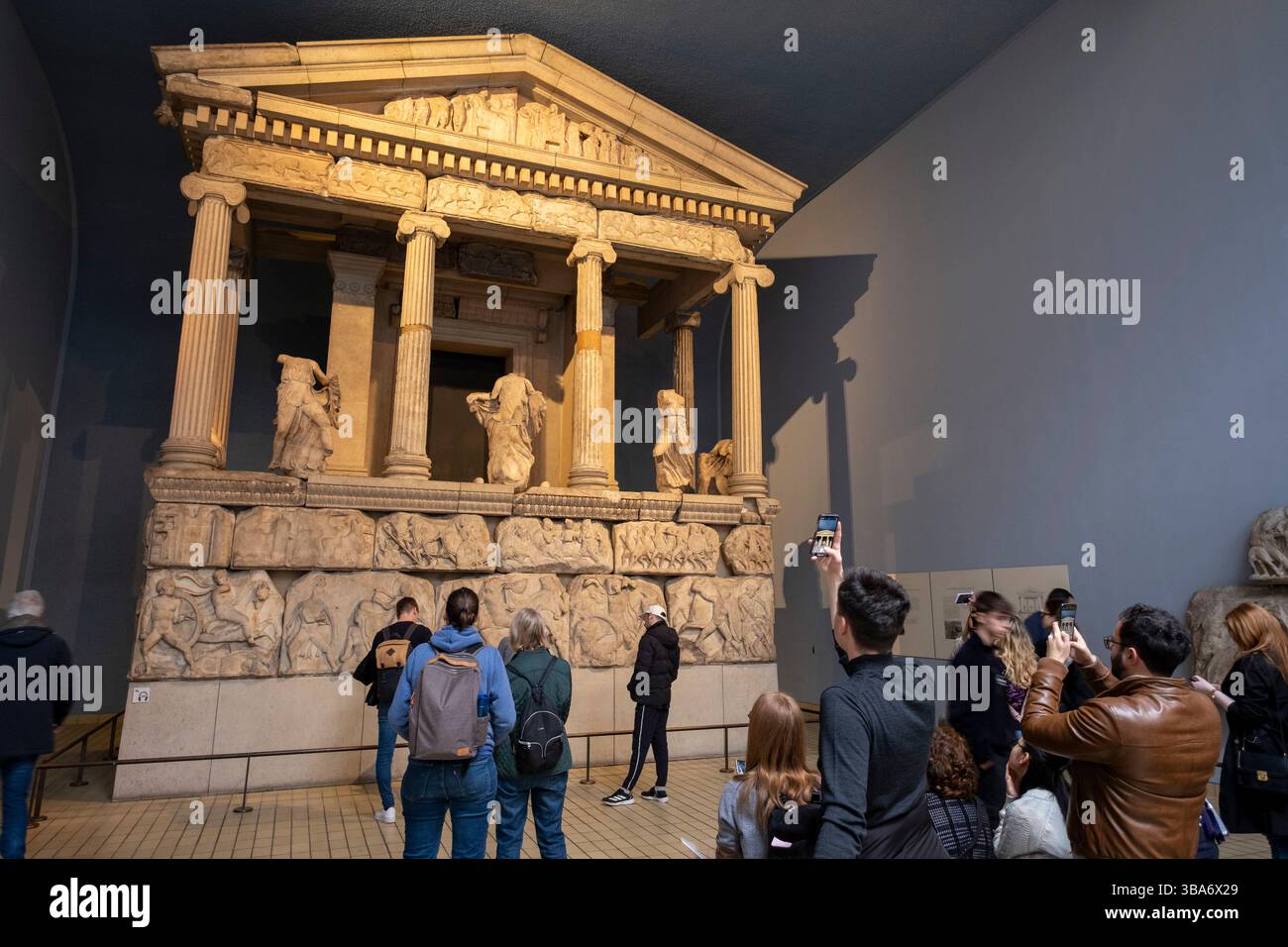 Visitors enjoy Greek and Roman artifacts at the British Museum ...