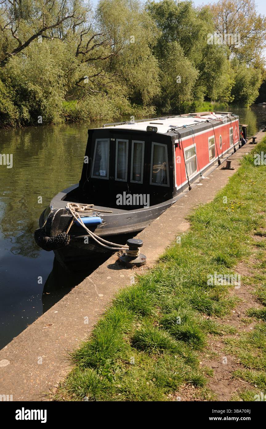 River Great Ouse view, High Street, Hemingford Grey, Cambridgeshire ...