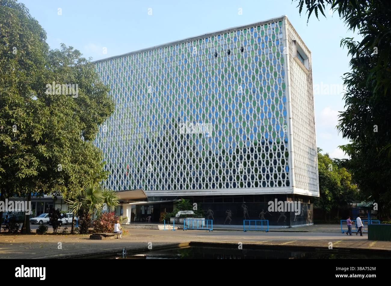 University of Medicine was once The Engineering College of Rangoon ...