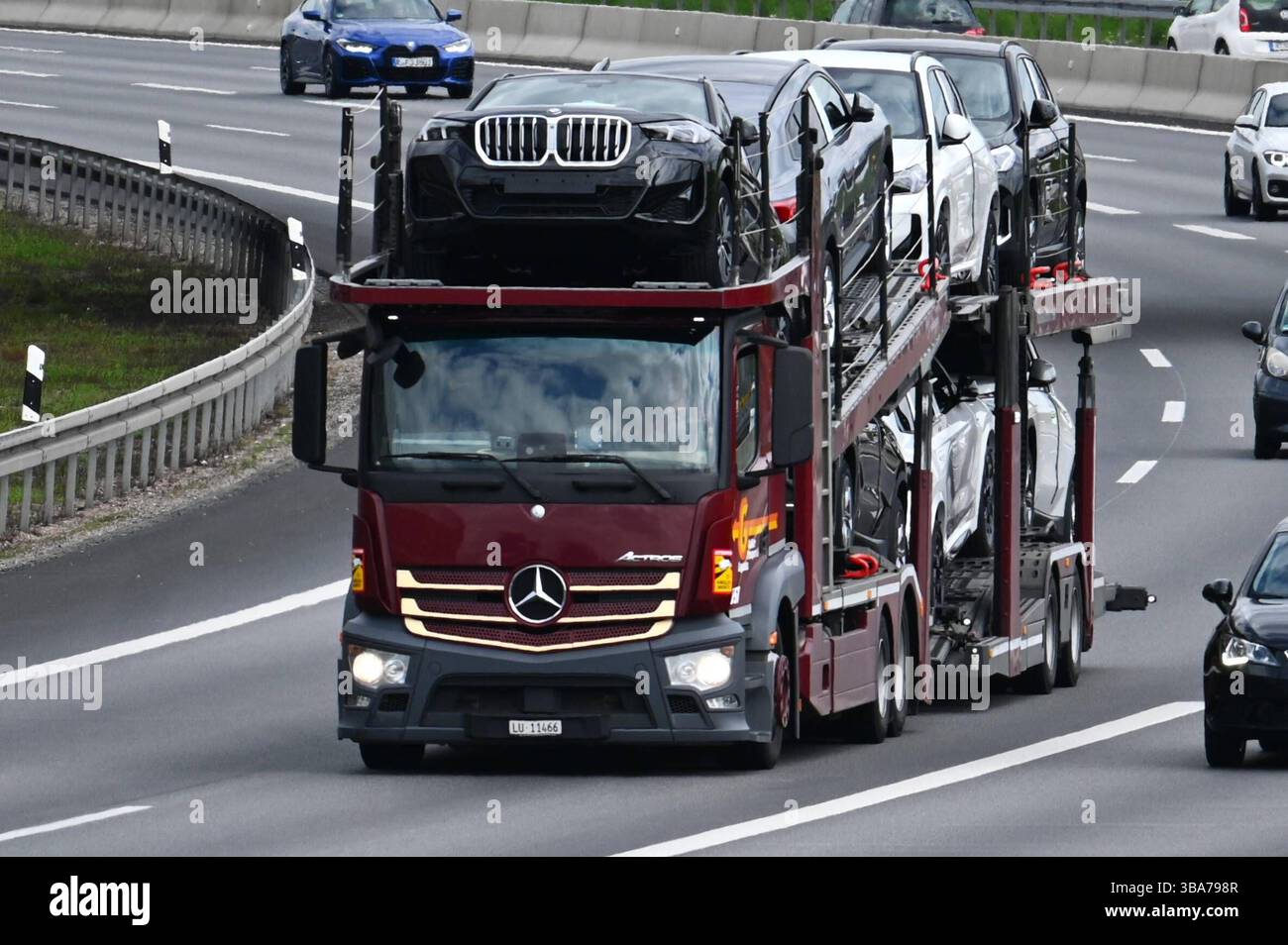 Die Galliker Transport AG aus Altishofen in der Schweiz ist ein ...