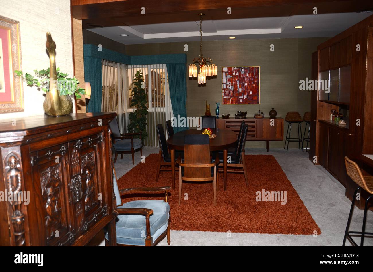 Set mad men in hi-res stock photography and images - Alamy