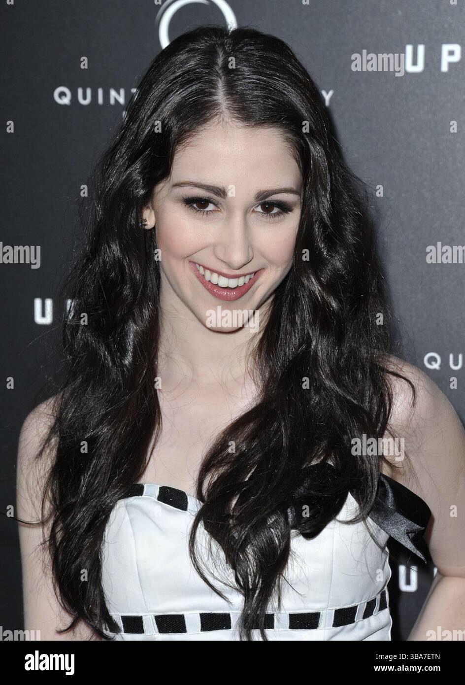 Sarah Hackett at the premiere of 'Upside Down' at the ArcLight Theatre ...