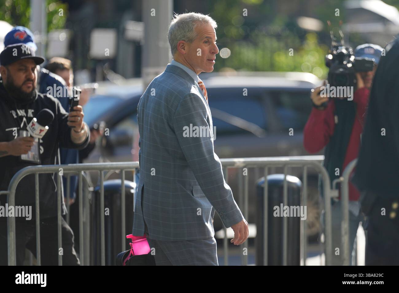 Attorney Brian Steel arrives to the federal courthouse in New York ...