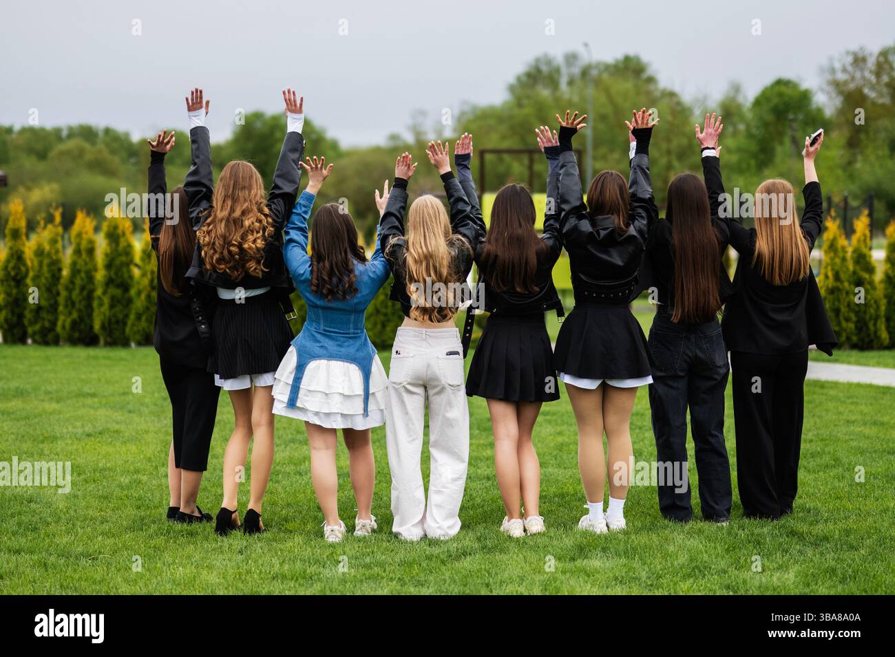 Eight teen girls hi-res stock photography and images - Alamy