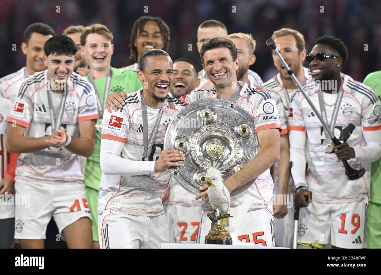 FC Bayern Munich FCB celebrates 34th championship title, championship ...