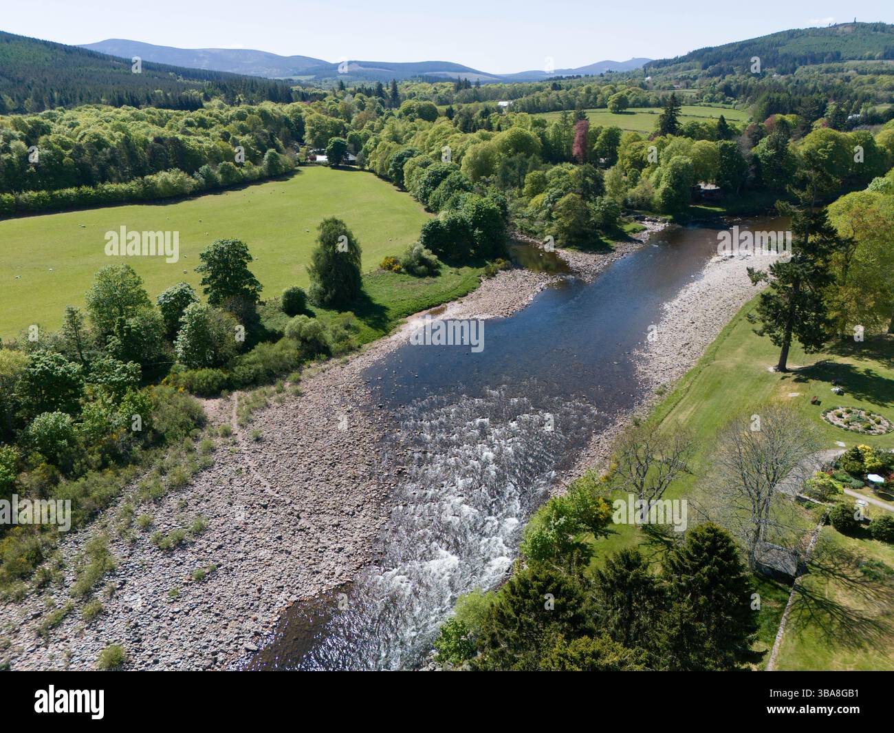 UK Weather Low water ,River Dee, Banchory Aberdeenshire ,Scotland ...