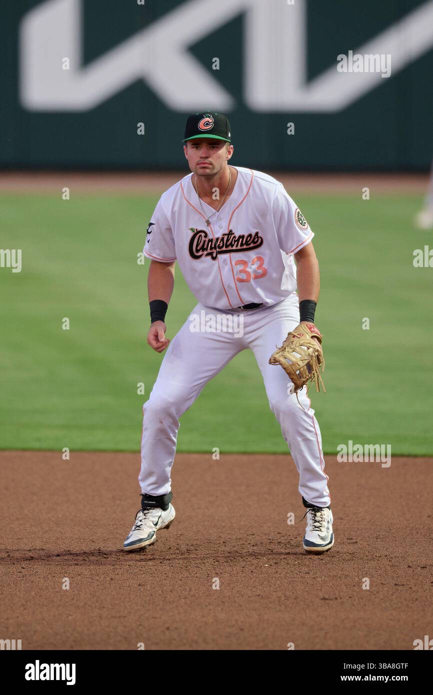 Columbus Clingstones first baseman Drew Compton (33) during an MiLB ...