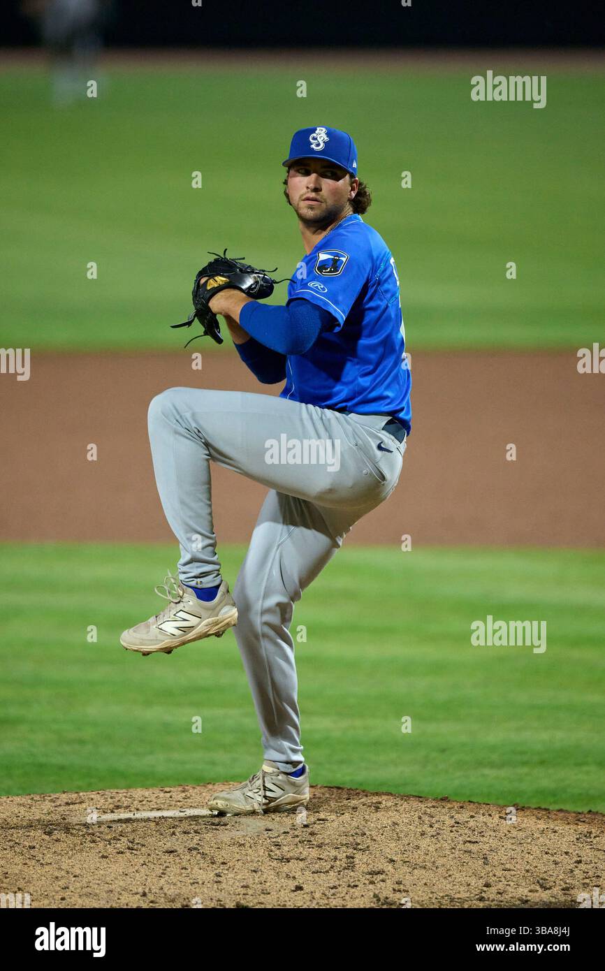 Biloxi Shuckers pitcher Will Childers (16) during an MiLB Southern ...