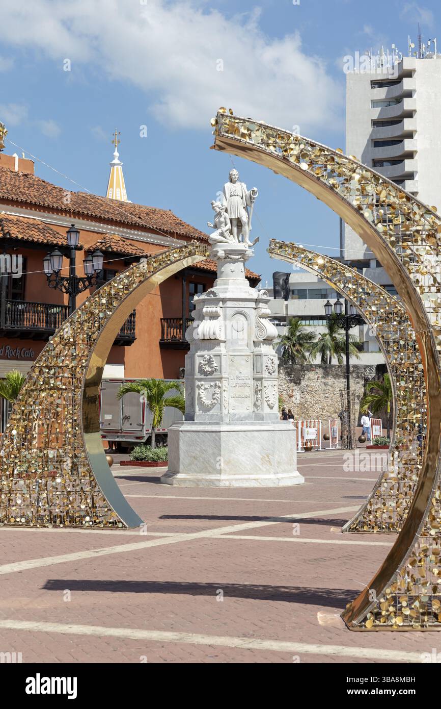Statue of Christopher Columbus, Cartagena, Colombia, South America ...