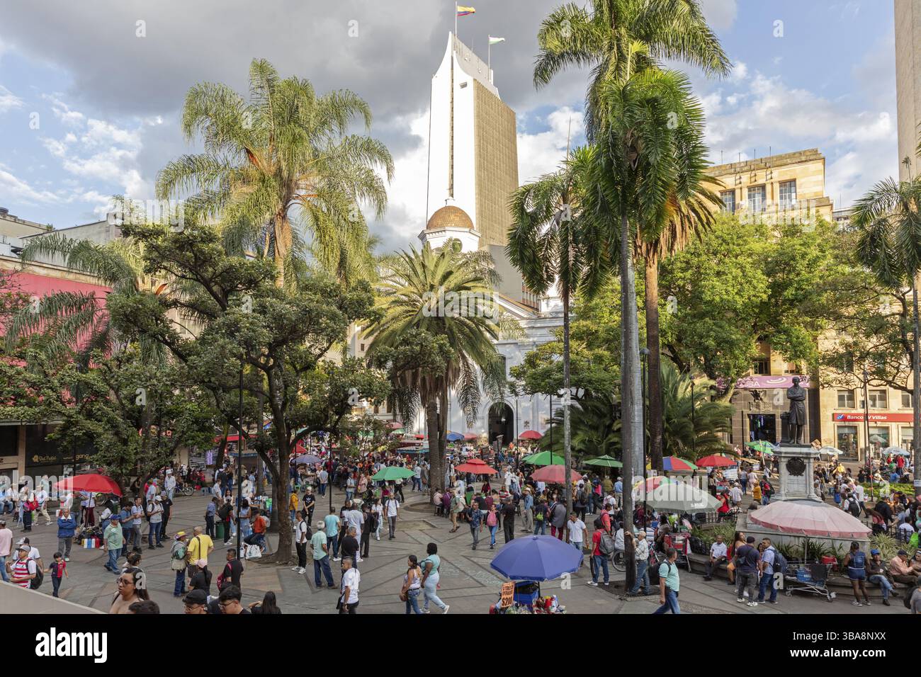 Coltejer Building, Medellin, Colombia, South America Stock Photo - Alamy