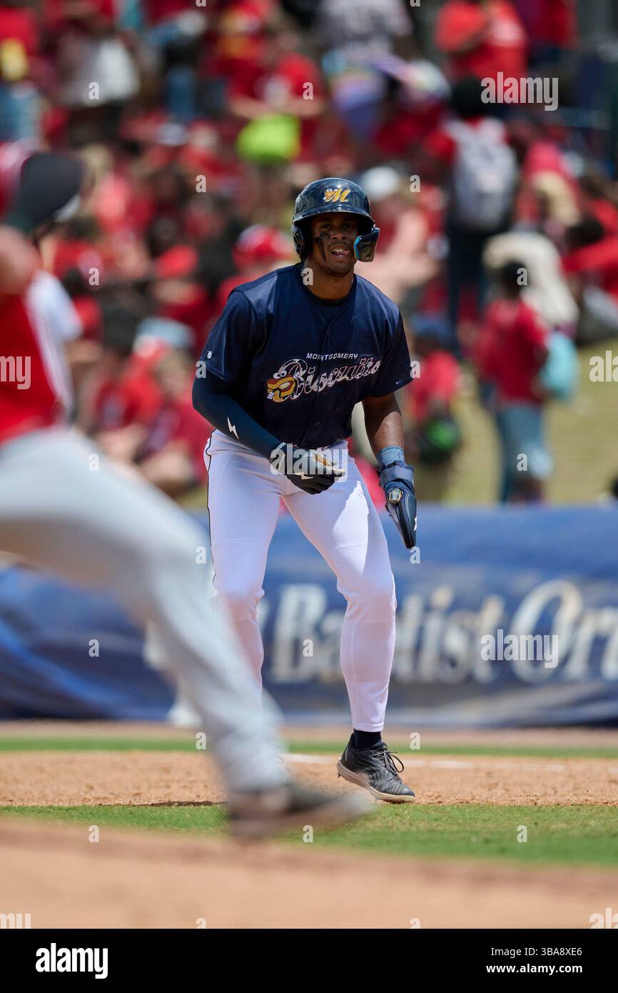 Montgomery Biscuits Homer Bush Jr. (35) leads off first base during an ...
