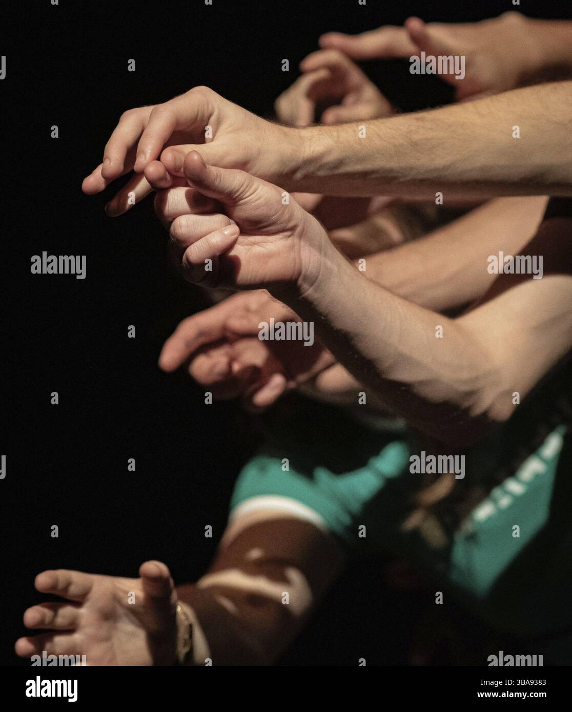 Varied body language hi-res stock photography and images - Alamy