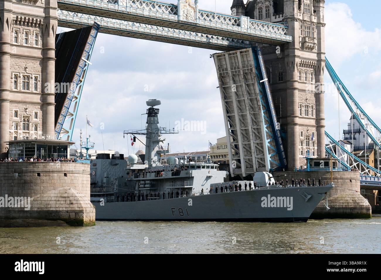 Tower Bridge, London, UK. 12th May 2025. HMS Sutherland, Type 23 ...