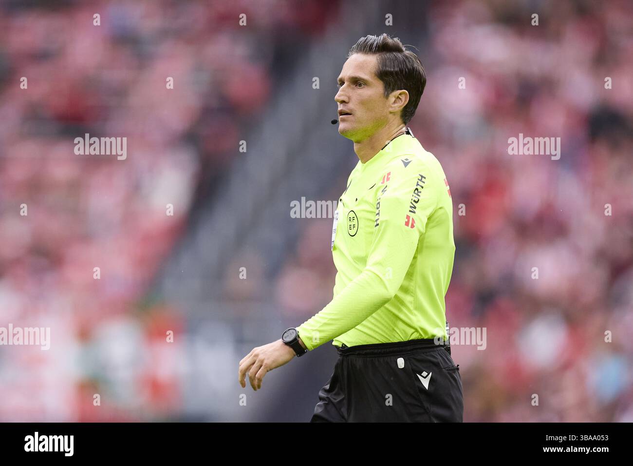 Referee Jose Luis Munuera Montero during the Spanish championship La ...