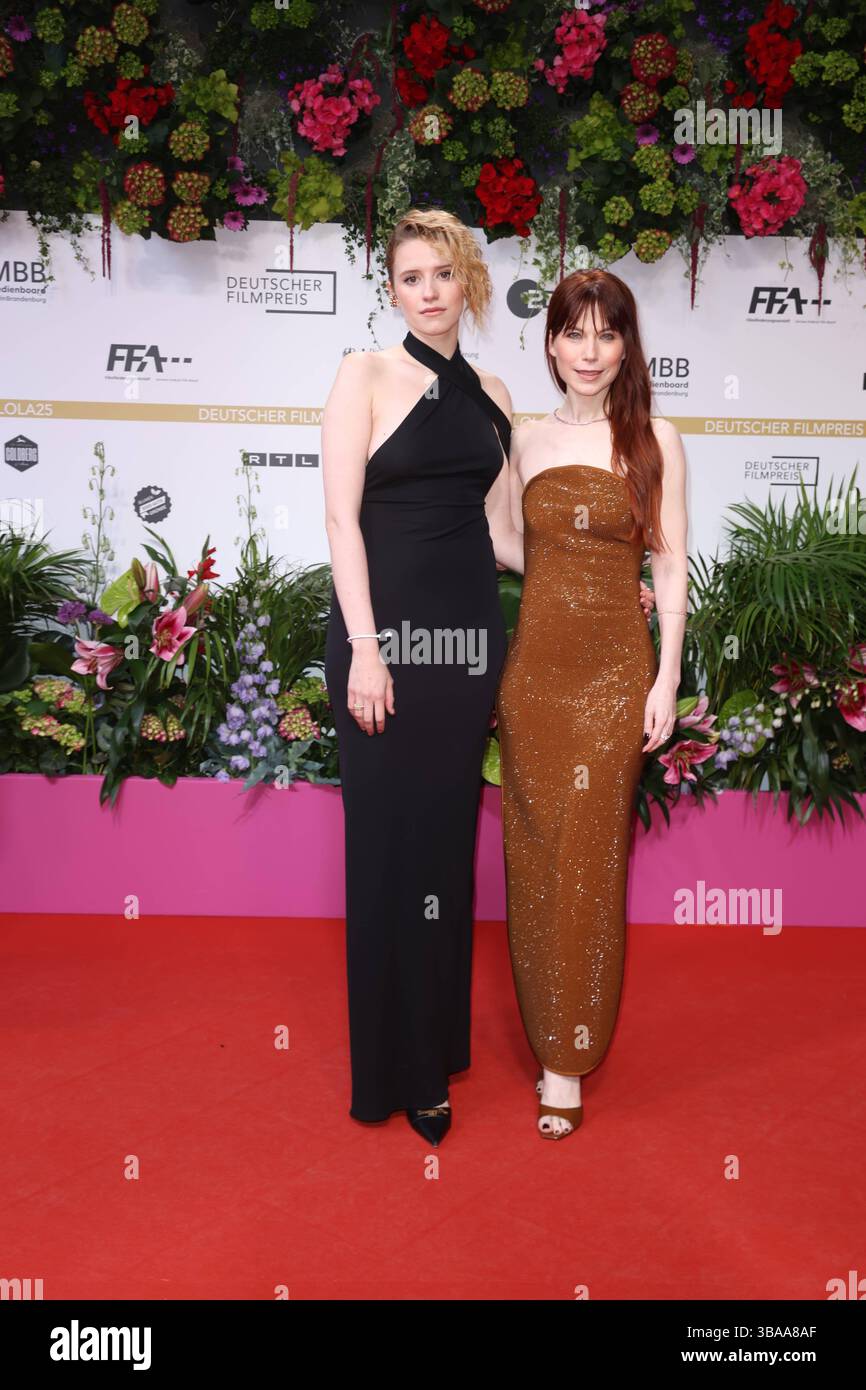 Award - Deutscher Filmpreis 2025 - Roter Teppich Katharina Stark and ...