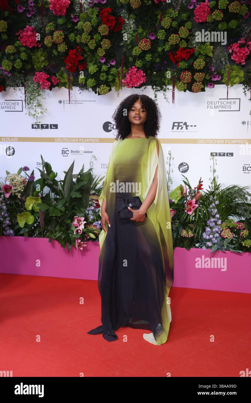 Award - Deutscher Filmpreis 2025 - Roter Teppich Melodie Simina beim ...